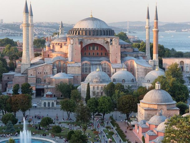 Travel Guide: Loire Valley, France - Styled to Sparkle