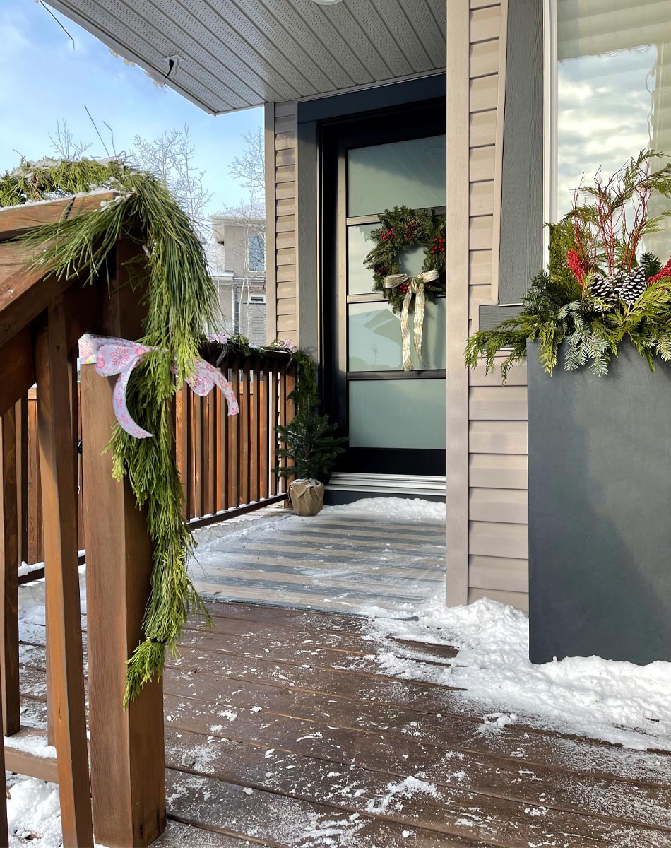 My Holiday Front Door 2021 - Styled to Sparkle